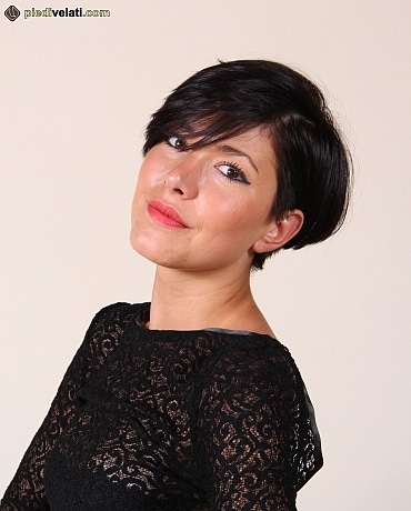 Sultry Alessia showing off her silky smooth nyloned legs and feet